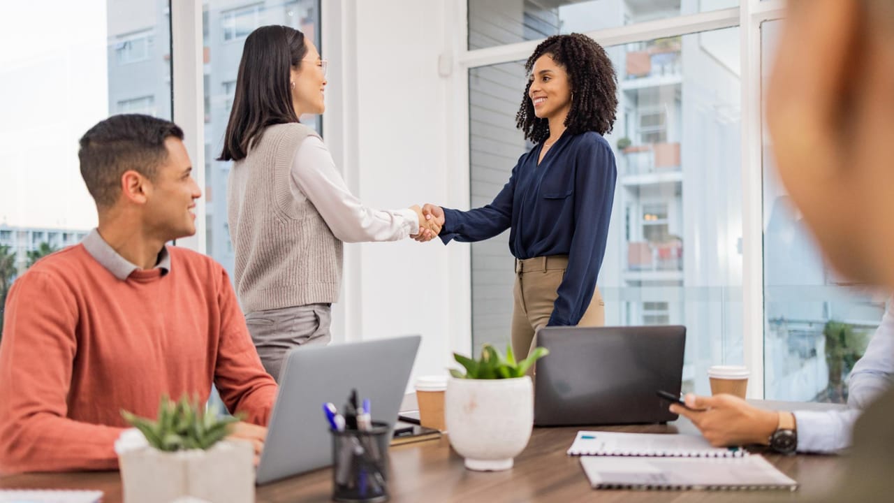 Creating Effective Employee Onboarding Experiences Stratbeans